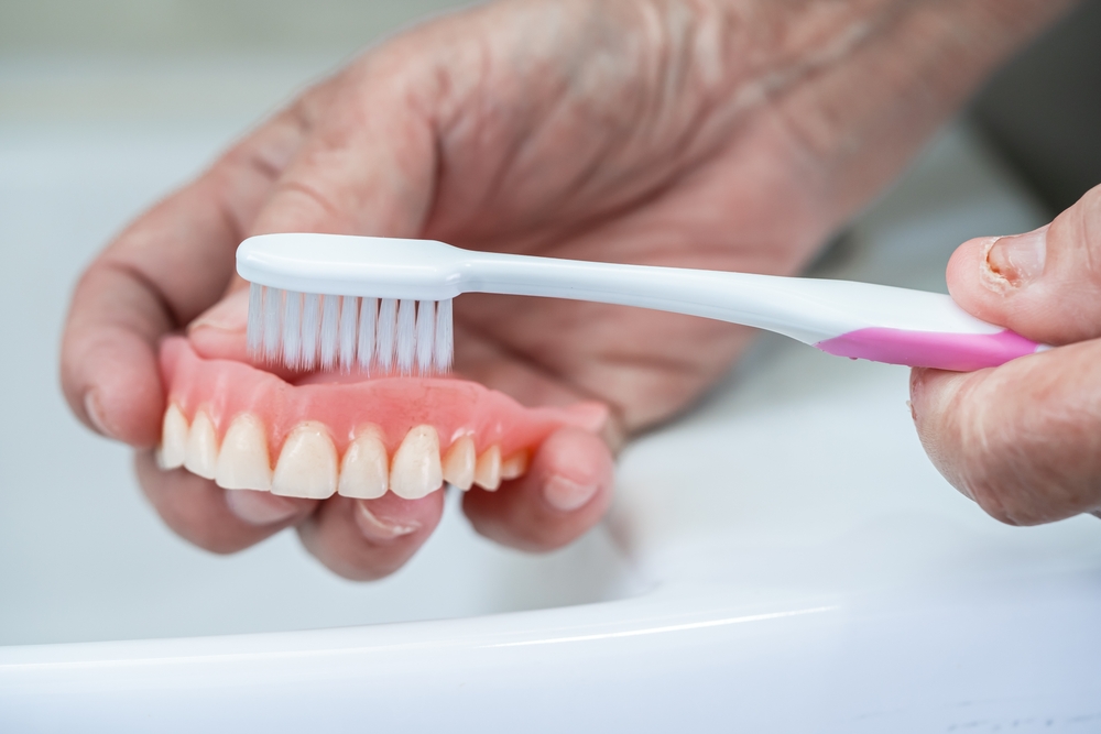 How to Clean Dentures the Right Way: A Step-by-Step Guide!